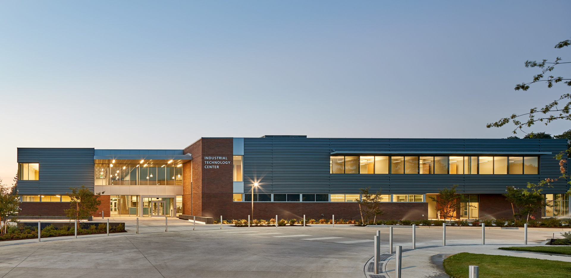 Industrial Technology Center - Opsis Architecture